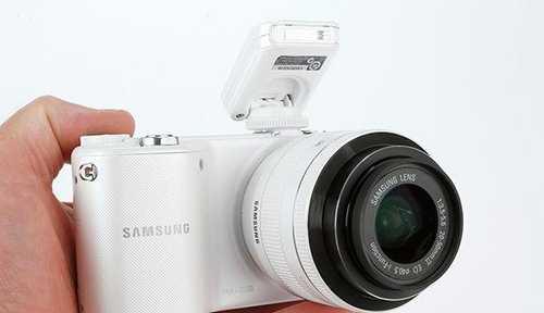 Фотоаппарат Samsung NX2000 Kit белый