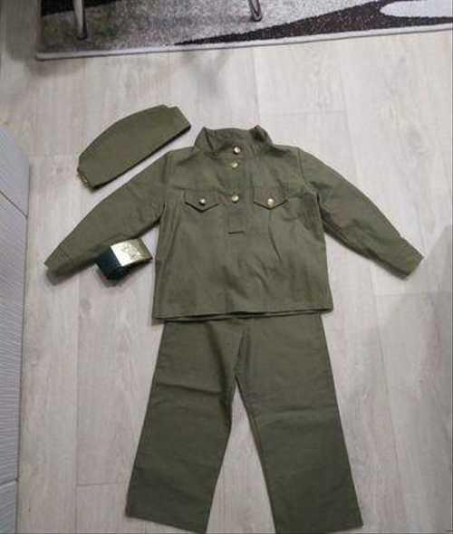 Военный костюм