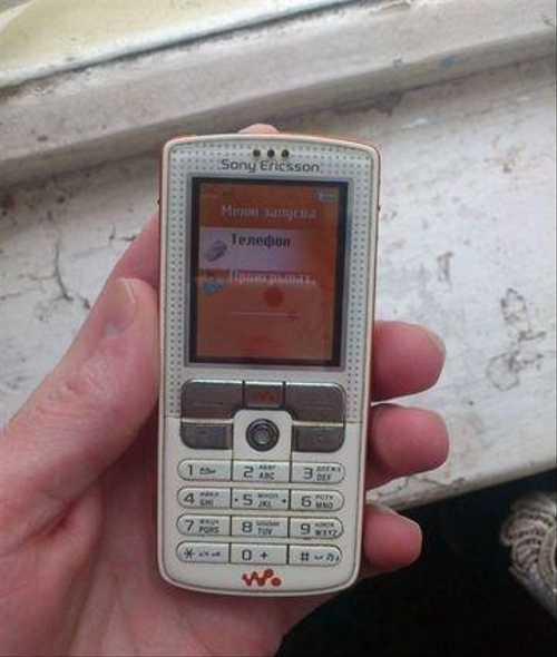 Продам Sony Ericsson W800i
