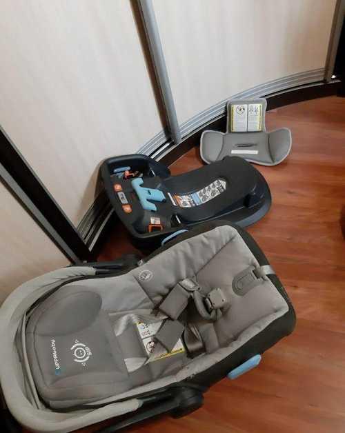 Uppababy mesa +база