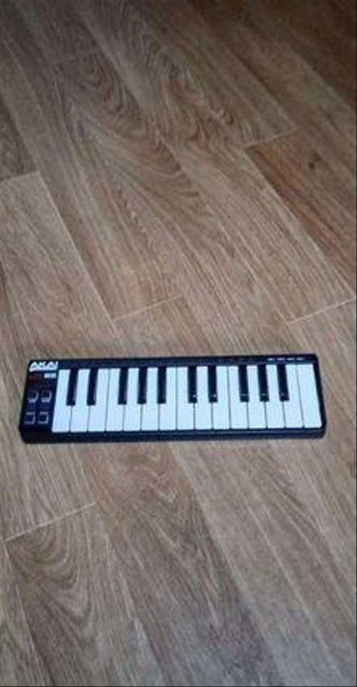 Midi клавиатура akai lpk 25