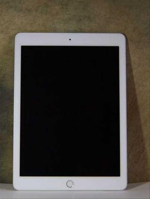 Планшет Apple iPad 6 128Gb Wi-Fi MR7K2RU/A, б/у