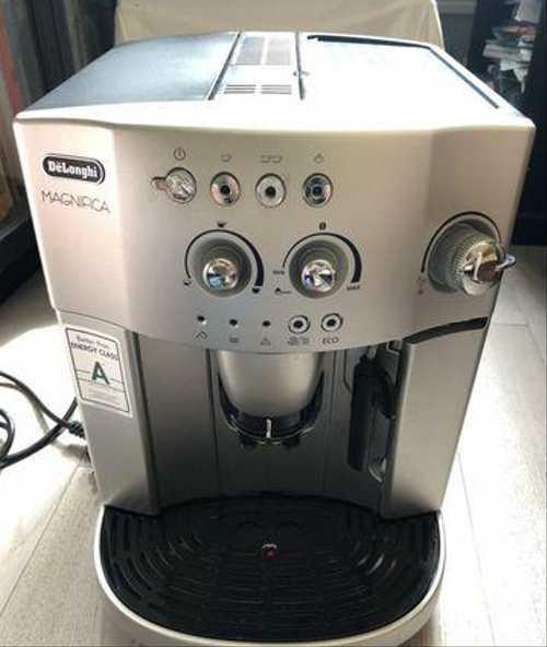 Кофемашина De'Longhi Magnifica esam 4200