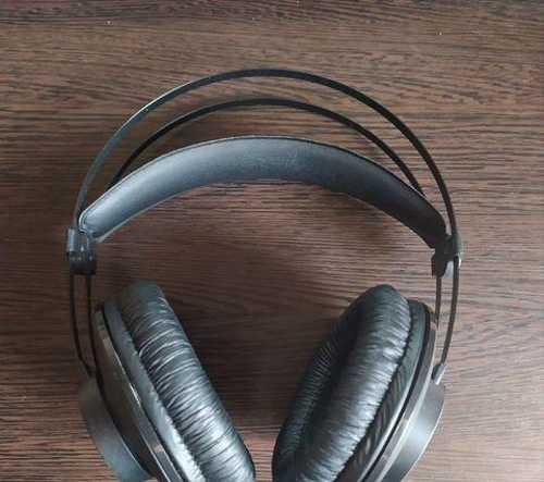 Студийные наушники akg k52