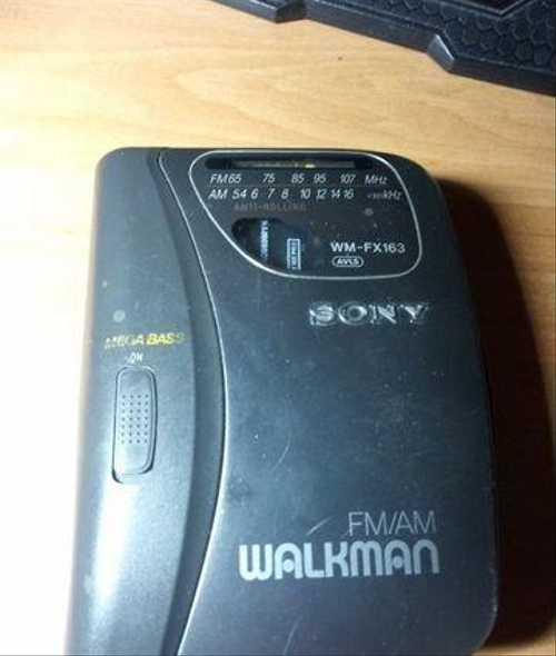 Кассетный плеер Sony Walkman