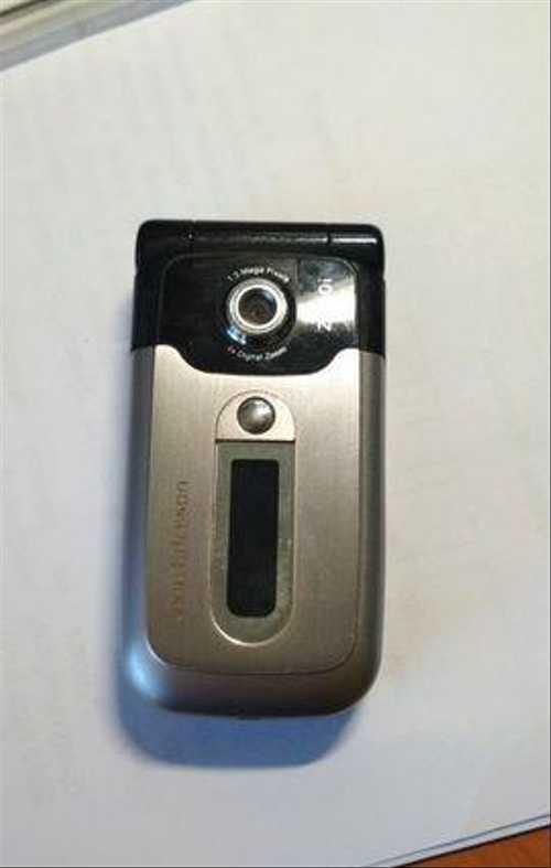 Телефон Sony Ericsson Z550i
