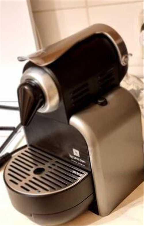 Кофемашина nespresso essenza automatic