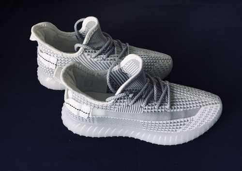 Кроссовки Adidas Yeezi Boost