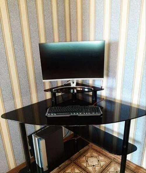 Компьютер игровой с монитором и столом