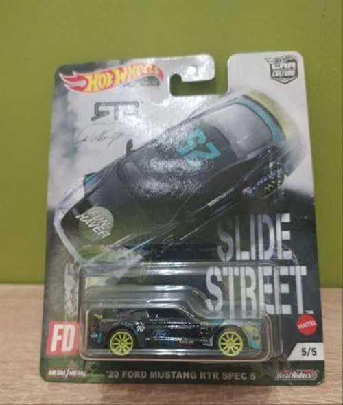 Hot wheels Ford Mustang Slide street
