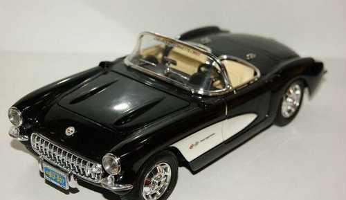 1/18 Bburago 1:18 Chevrolet Corvette 1957 Ит 1998г