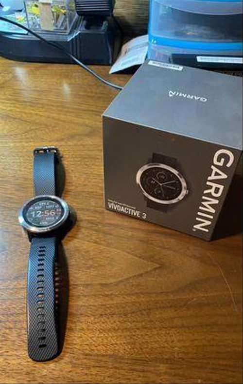 Спортивные умные часы Garmin vivoactive 3