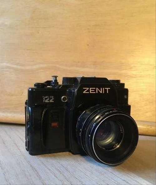 Зеркальный плёночный фотоаппарат Зенит-122