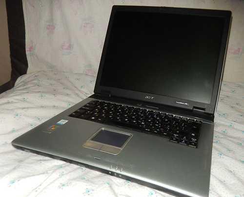 Ноутбук Acer TravelMate 2350 (15")