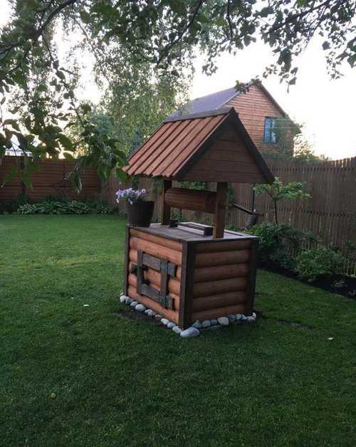 Декоративный колодец