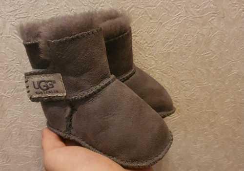 Меховые пинетки Ugg Australia Baby Erin Grey