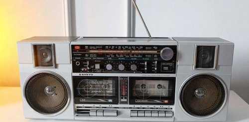 Магнитола Sanyo двухкассетная радио (винтаж)