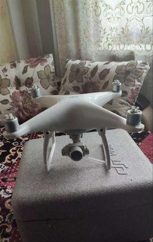 Квадрокоптер DJI phantom 4