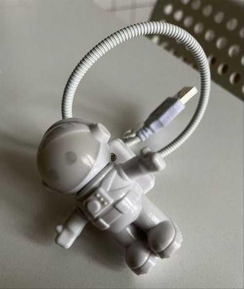 Ночник-фонарик космонавт usb