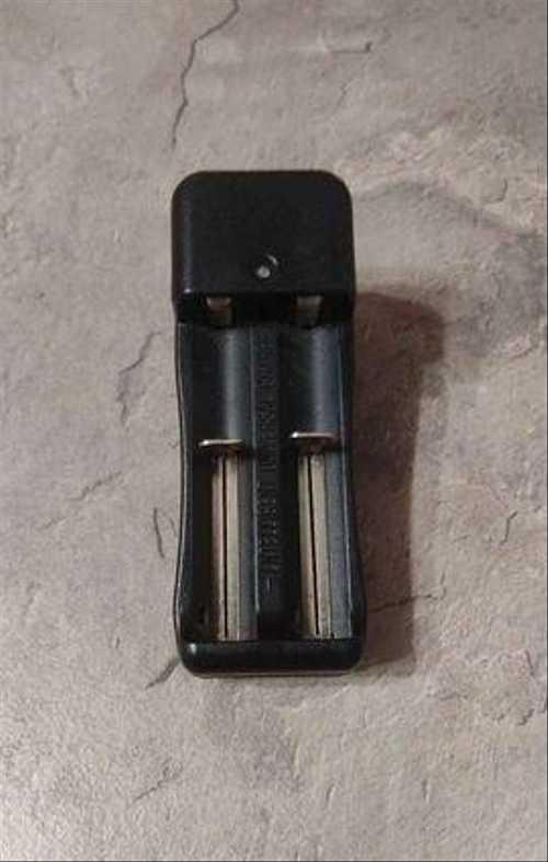 Зарядное устройство для аккумуляторных батареек 18