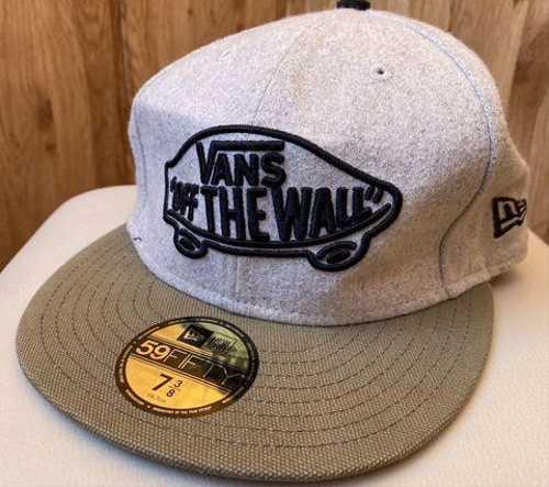 Бейсболка Vans new era