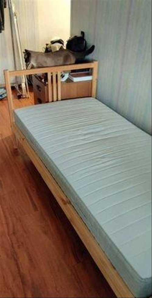 Каркас кровати IKEA с реечным дном