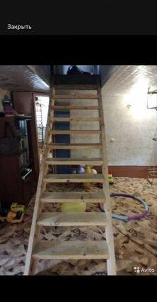 Продам деревянную лестницу