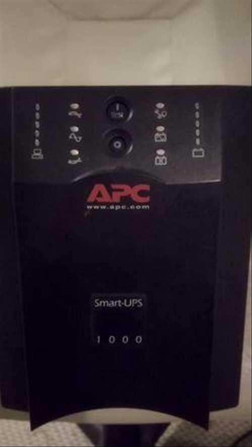 Бесперебойник/ ибп/ APC Smart-UPS 1000