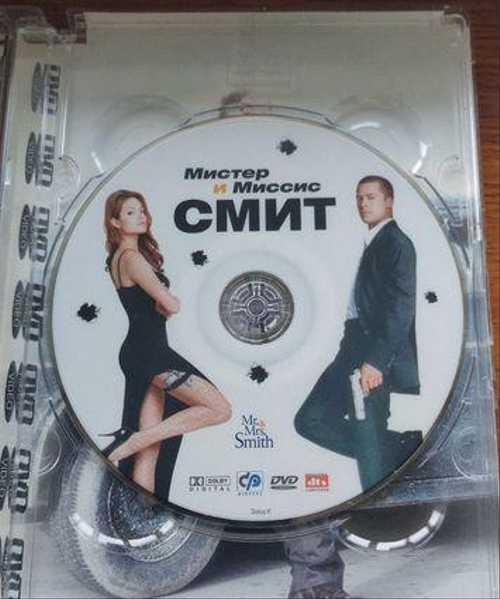 Компакт-диски и DVD с фильмами и музыкой