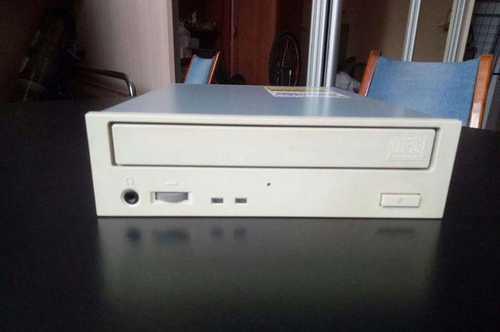 DVD/CD-ROM drive