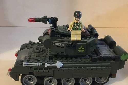 Lego танк