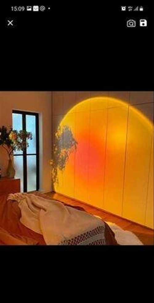 Проекционная лампа в форме закатного солнца