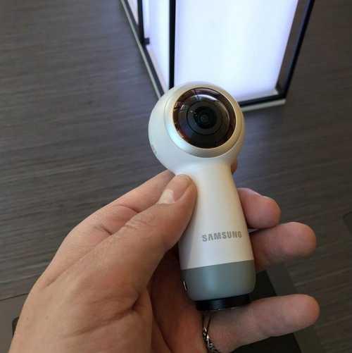 SAMSUNG Gear 360