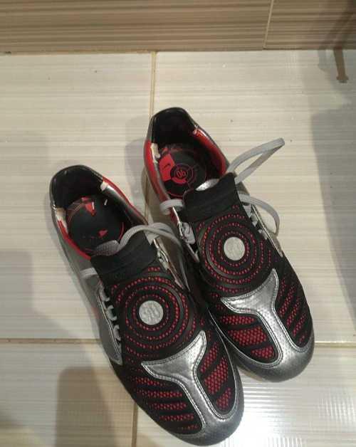 Профессиональные бутсы Nike Total 90