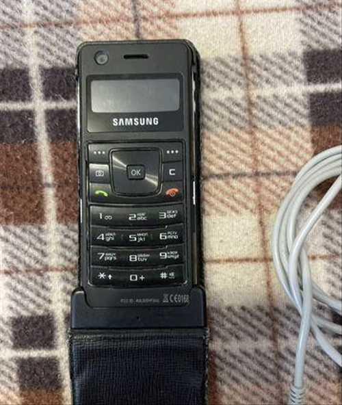 Телефон Samsung f300