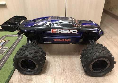 Traxxas e revo 1/8