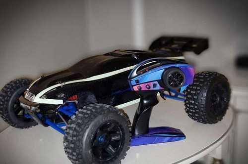 Traxxas e-revo/summit 1/8