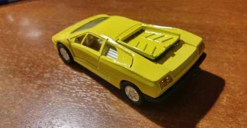 Welly 1/34-39 Модель Lamborghini Diablo