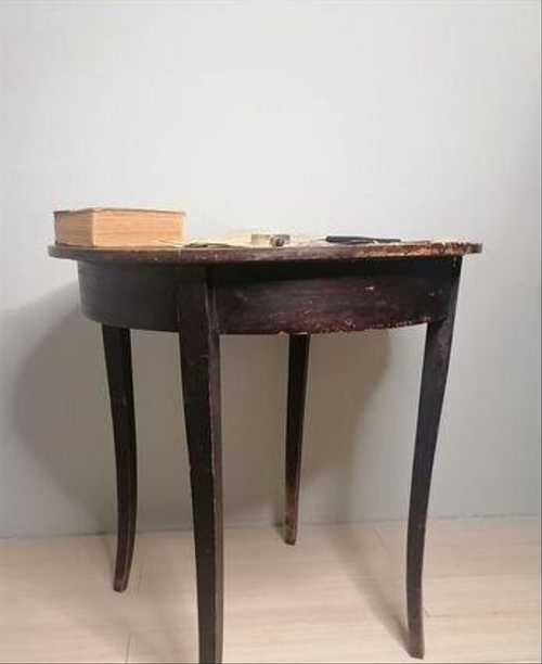 Стол старинный круглый / выносной кофейный столик