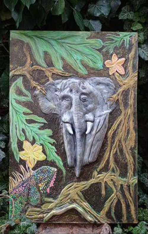 Картина барельеф "Старый слон"