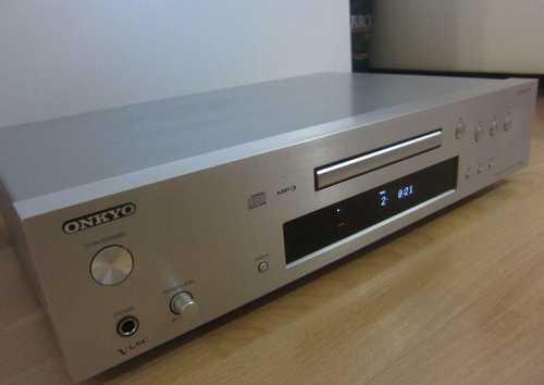 CD проигрыватель onkyo C-7030 silver