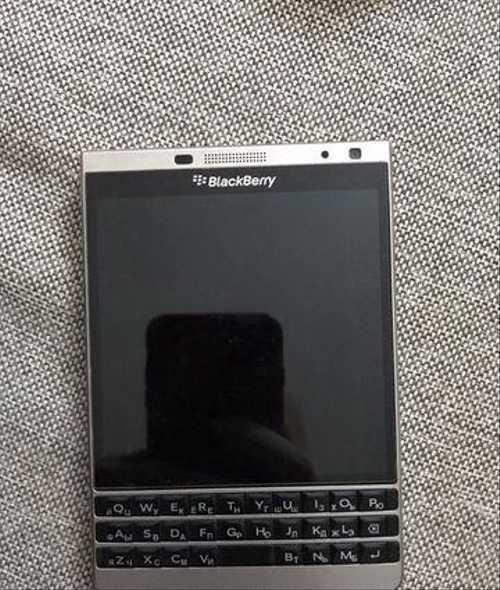 Телефон BlackBerry passport silver edition