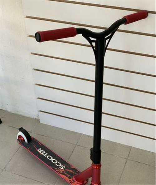 Трюковой самокат Scooter (красный)