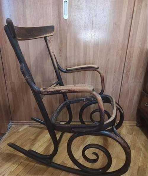 Старинное Кресло качалка Thonet Тонет