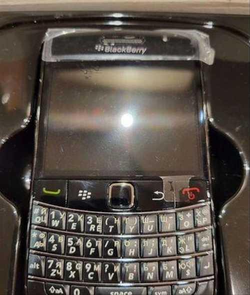 Телефон BlackBerry 9780 Bold
