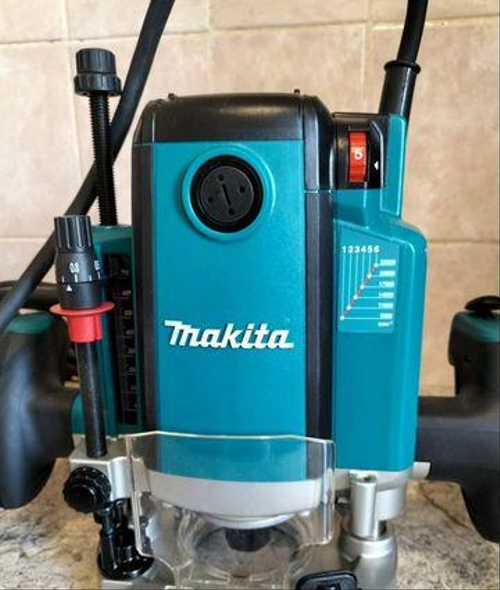 Ручной фрезер Makita RP2301FCX- новый