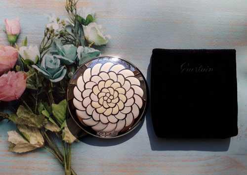 Пудра Guerlain Meteorites Voyage Enchant