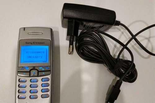Телефон Sony ericsson T105 зарядник