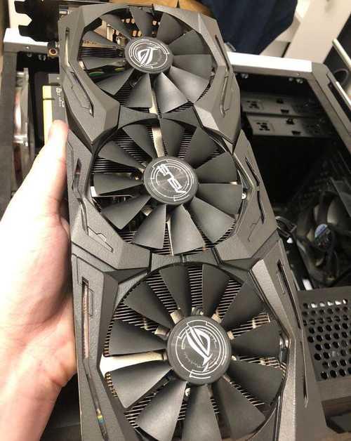 Asus rog strix Rx590 8gb