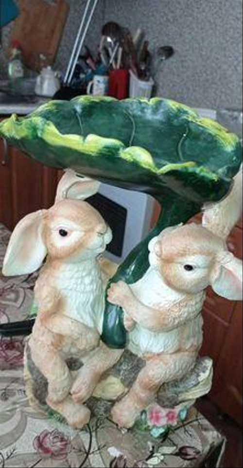 Ключница,садовая скульптура